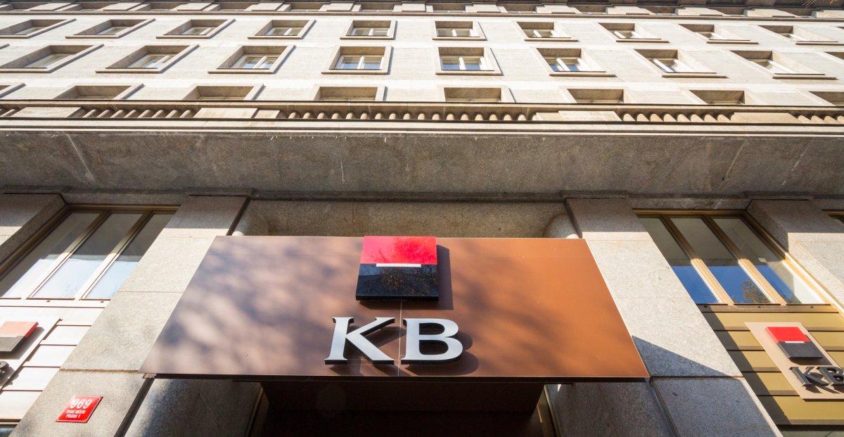Změny poplatků v KB – vklady, výběry, kreditka 4U | Banky.cz
